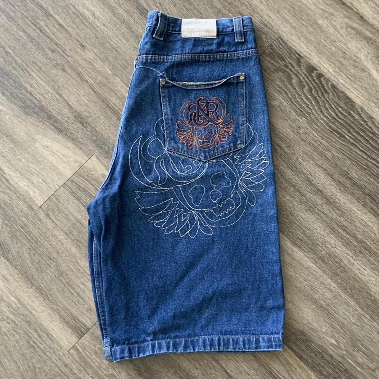 Y2K baggy Skull Jorts Size 40 - Depop