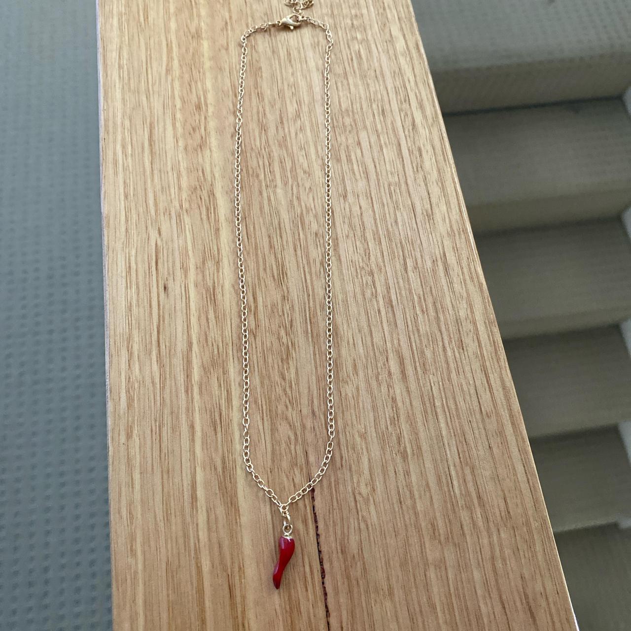 chilli necklace - gold chain - Depop