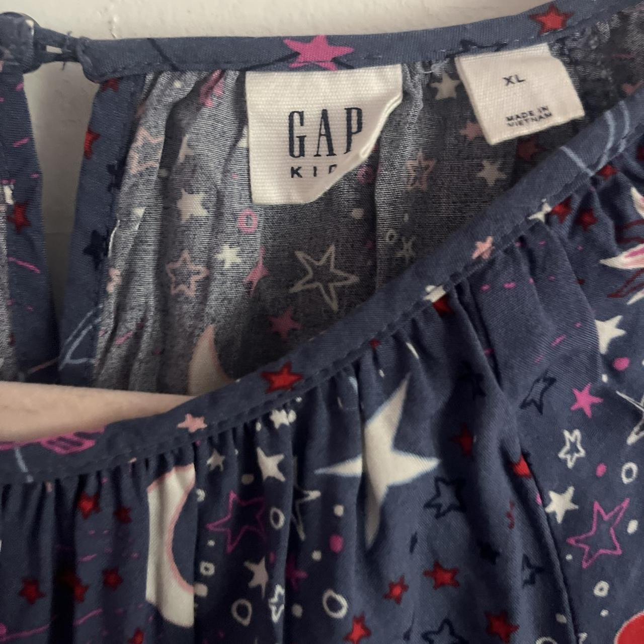 Gap Kids Dress with designs In great condition... - Depop
