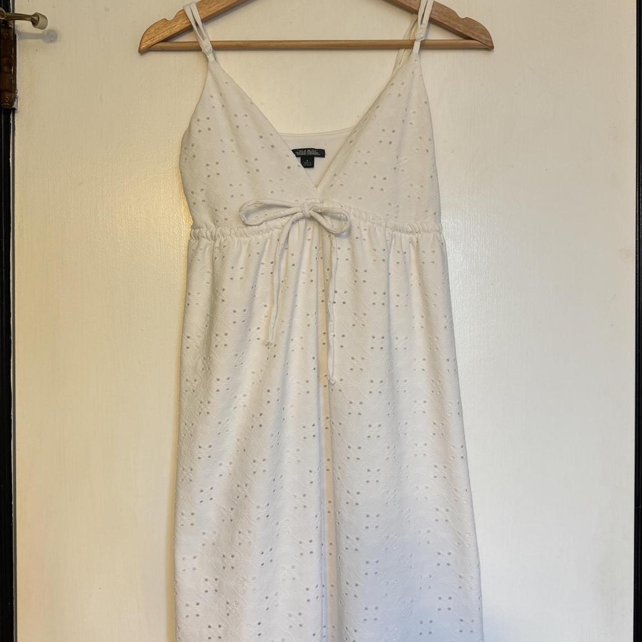 White sundress Only worn a few times stretchy... | Depop