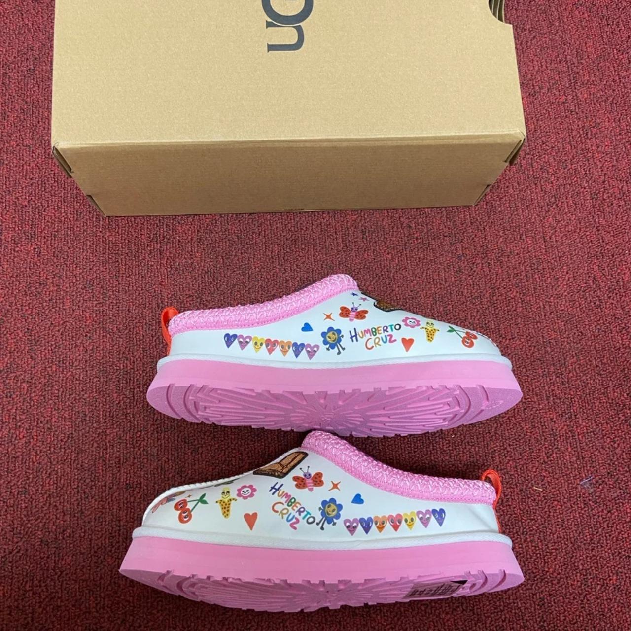 UGG Tazz Pop Sketch Grade School Girls'... - Depop