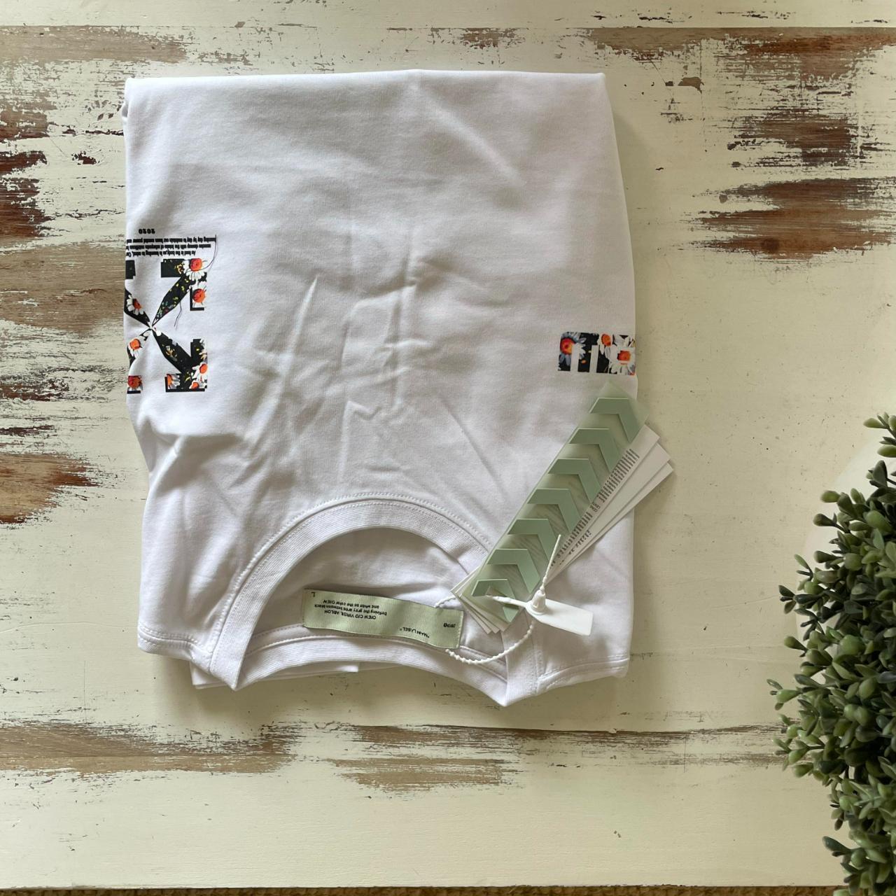 OFF WHITE / OIEW SHIRT SIZE" LARGE GREAT PIECE! VERY... - Depop