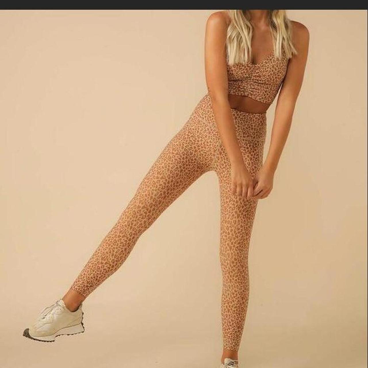 Lorna Jane leopard set 🐆 M as new - Depop