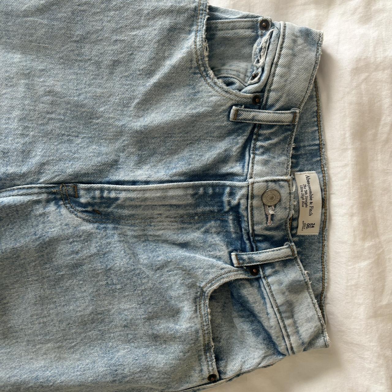 Abercrombie high rise 90s straight leg jeans - Depop