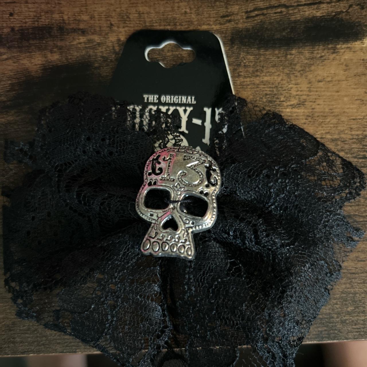 NWT Lucky 13 bow hair clip - Depop