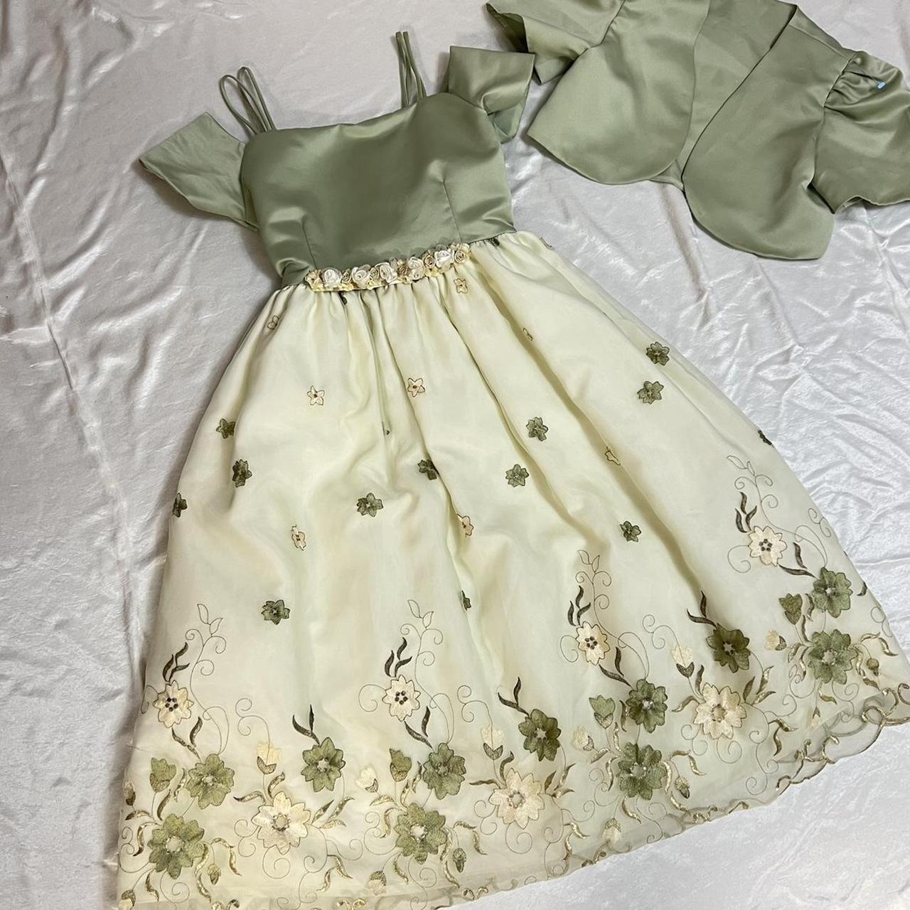 Vintage Pinokio Flower Garden Green Fairy... - Depop