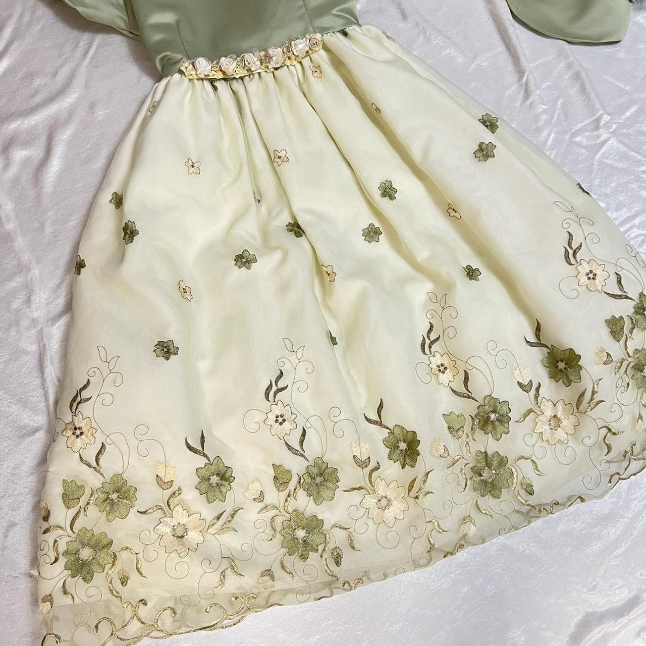 Vintage Pinokio Flower Garden Green Fairy... - Depop