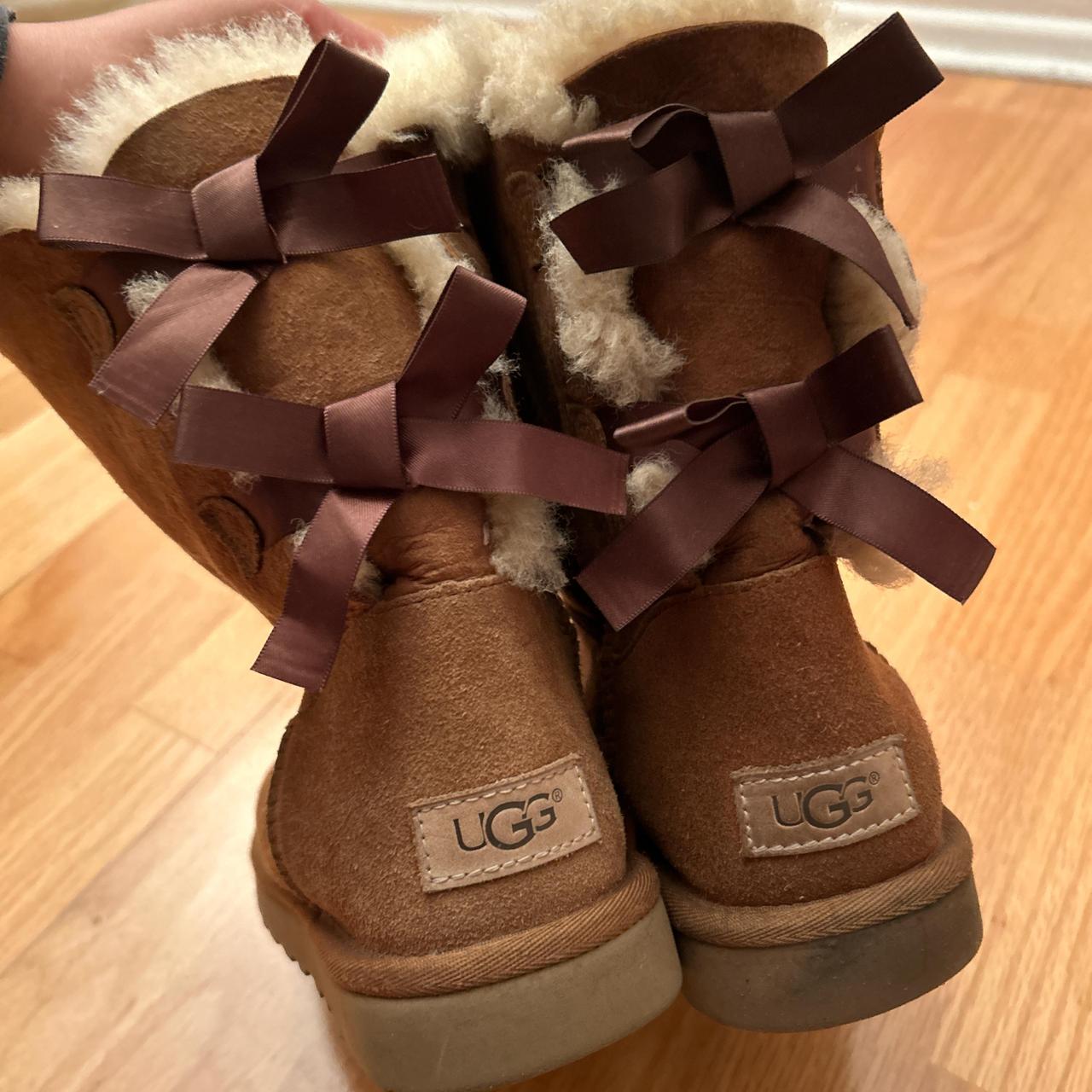 brown bow uggs size 8 women’s euro 40 - Depop