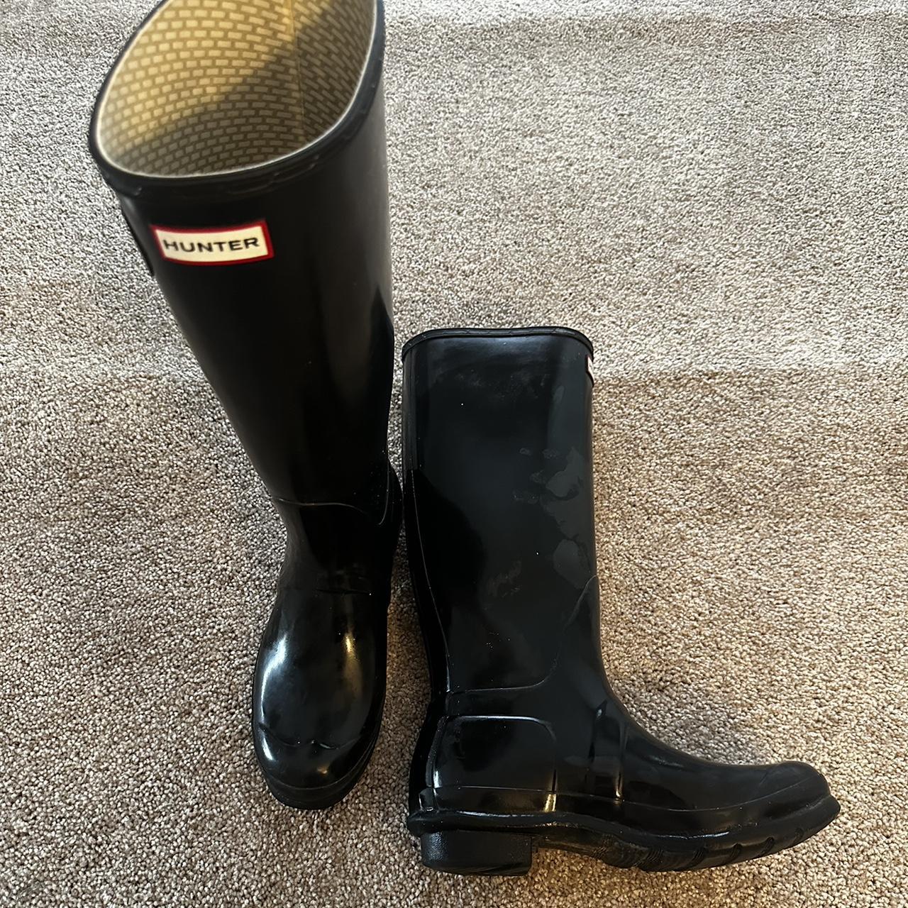 Black Tall hunter boots Size 9 Hit right at the knee - Depop
