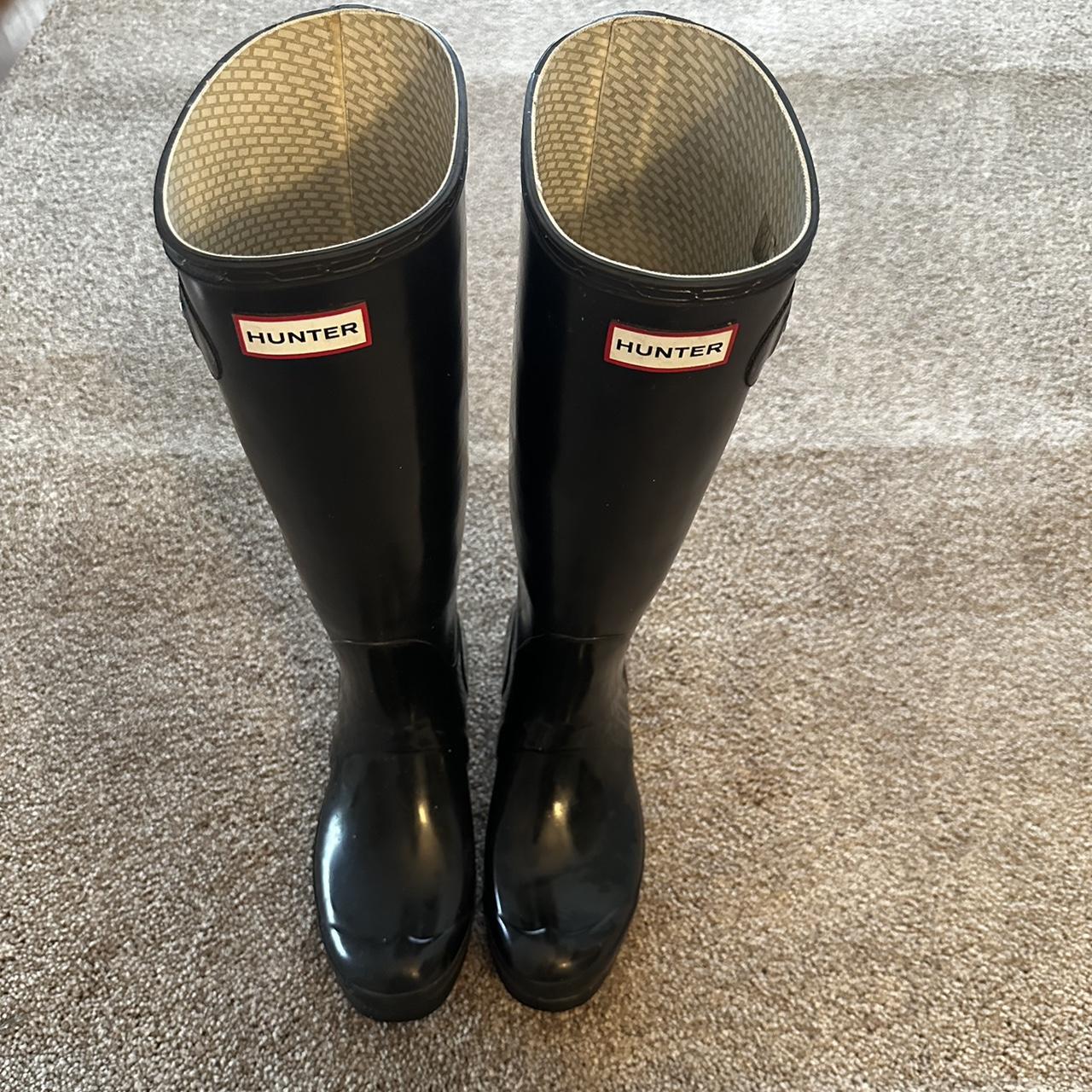 Black Tall hunter boots Size 9 Hit right at the knee - Depop