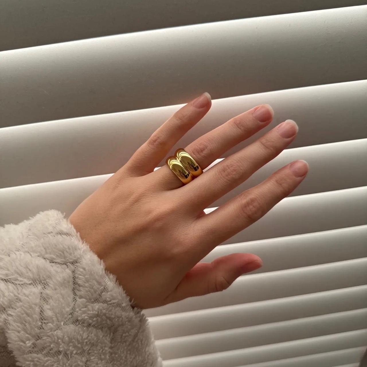 Mimi Ring Measurements: Chain length: 8... - Depop