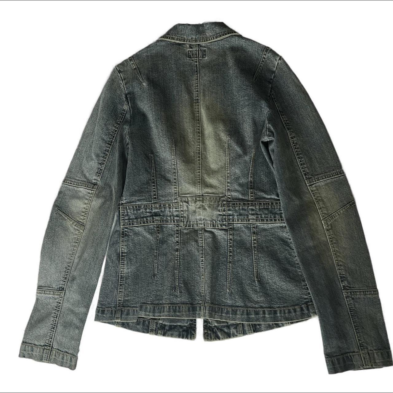 Vintage 90s or early 2000s denim jacket. Flattering... - Depop