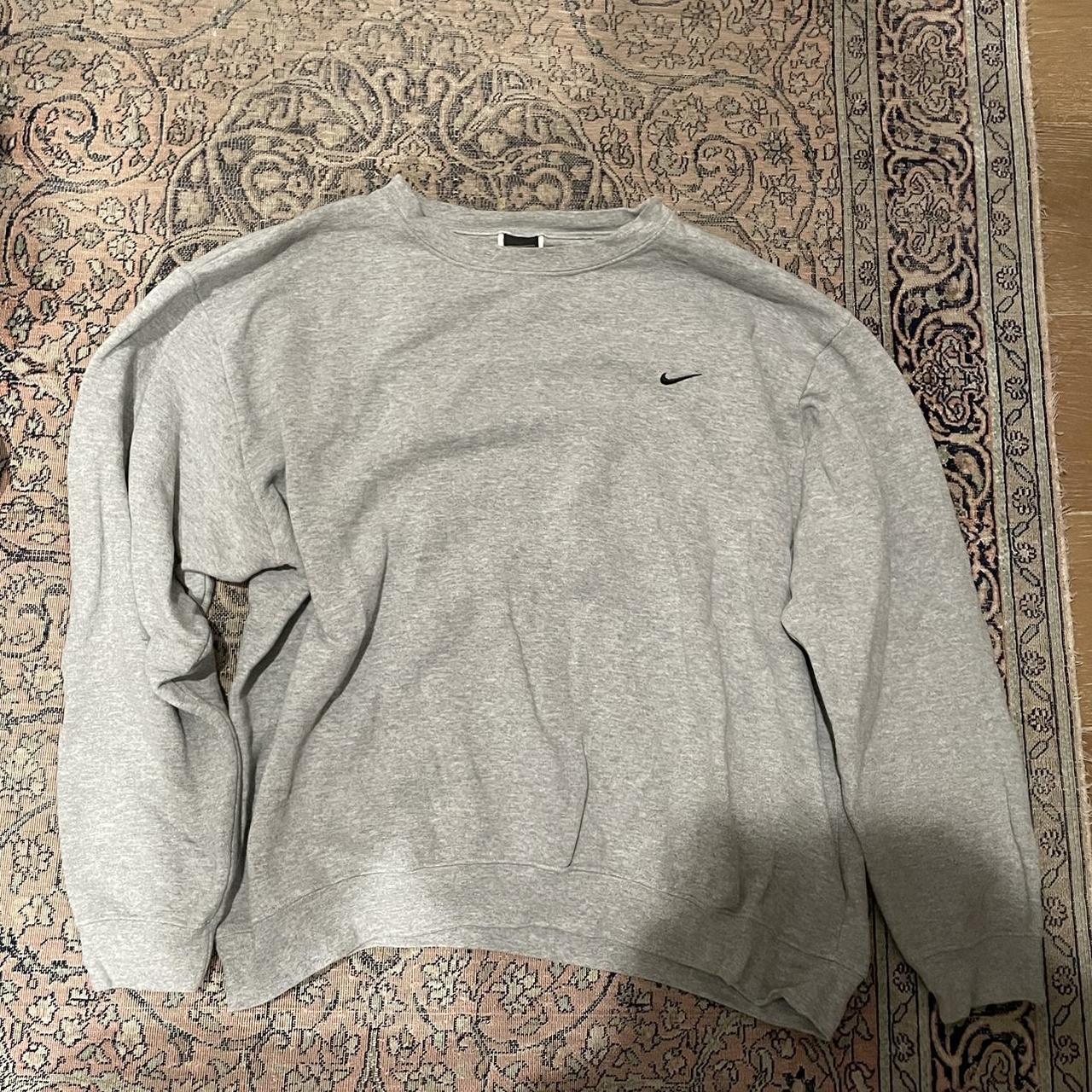 Nike crewneck Size XL No flaws - Depop