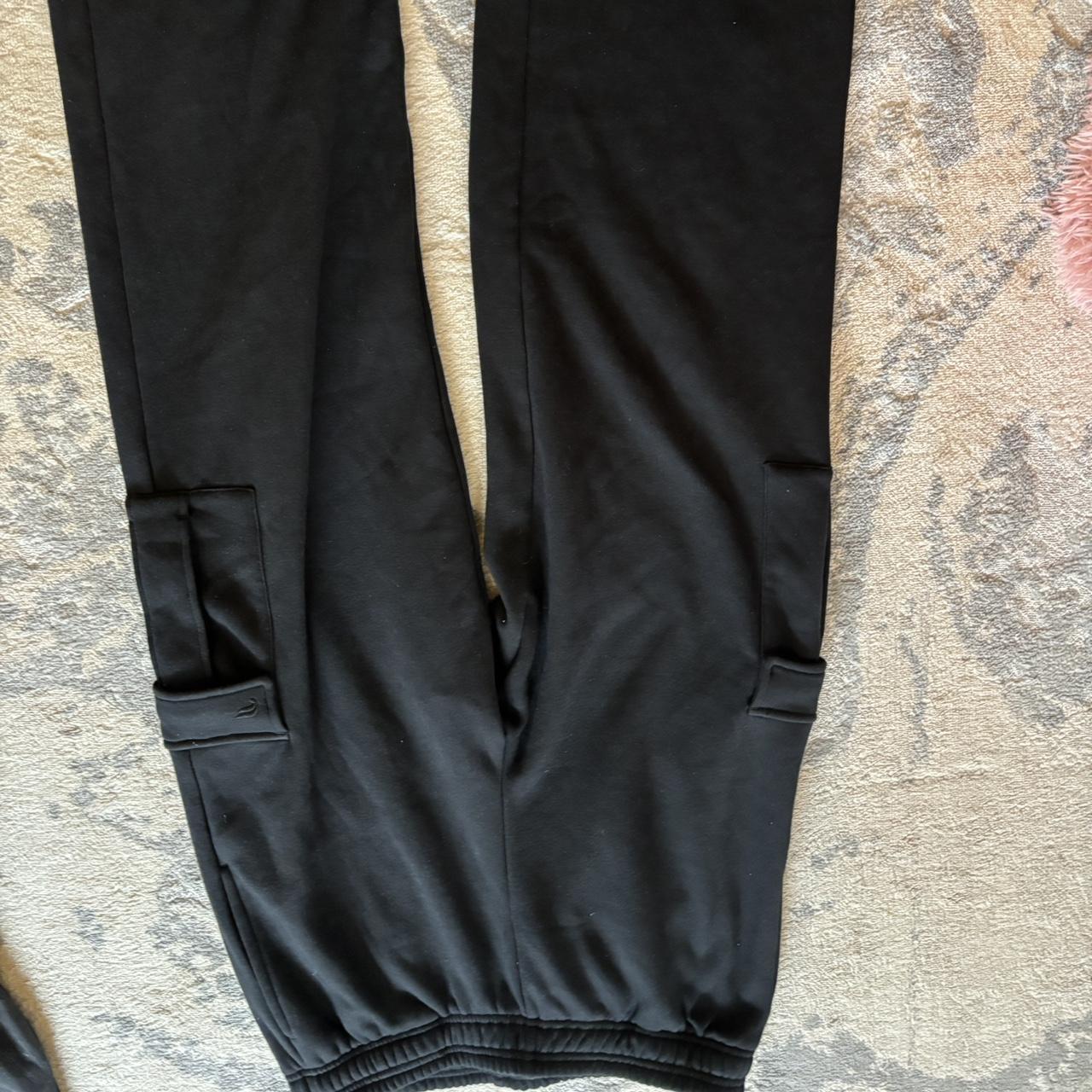 Fabletics cargo sweats super comfy size large - Depop