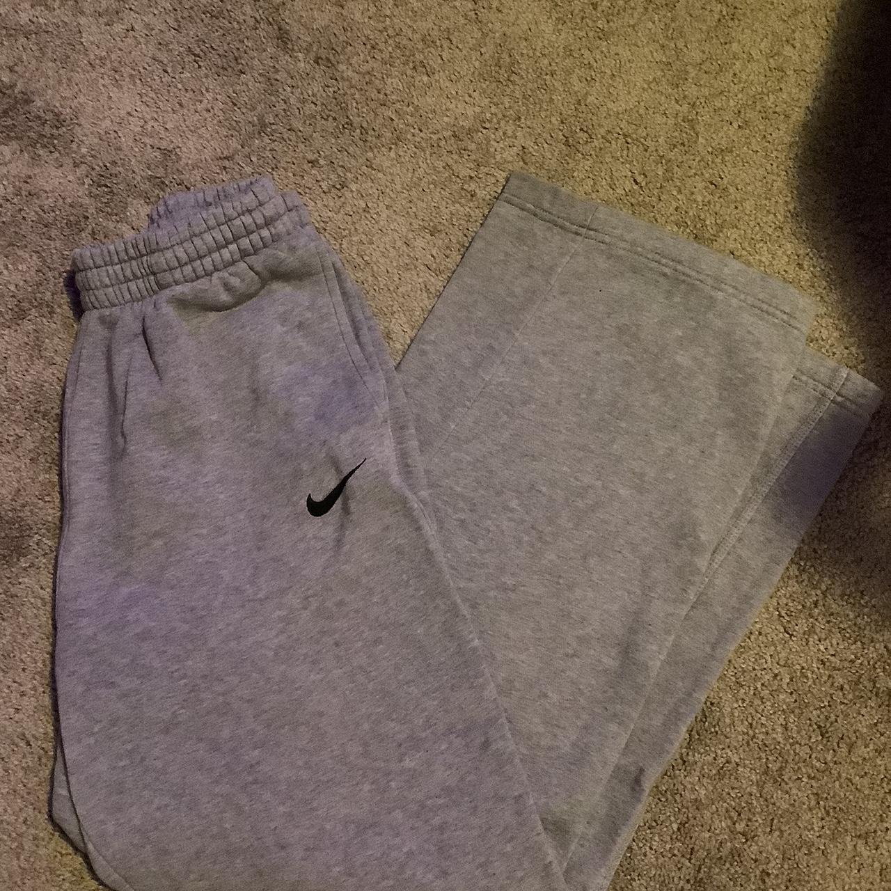 XL grey nike sweatpants - Depop