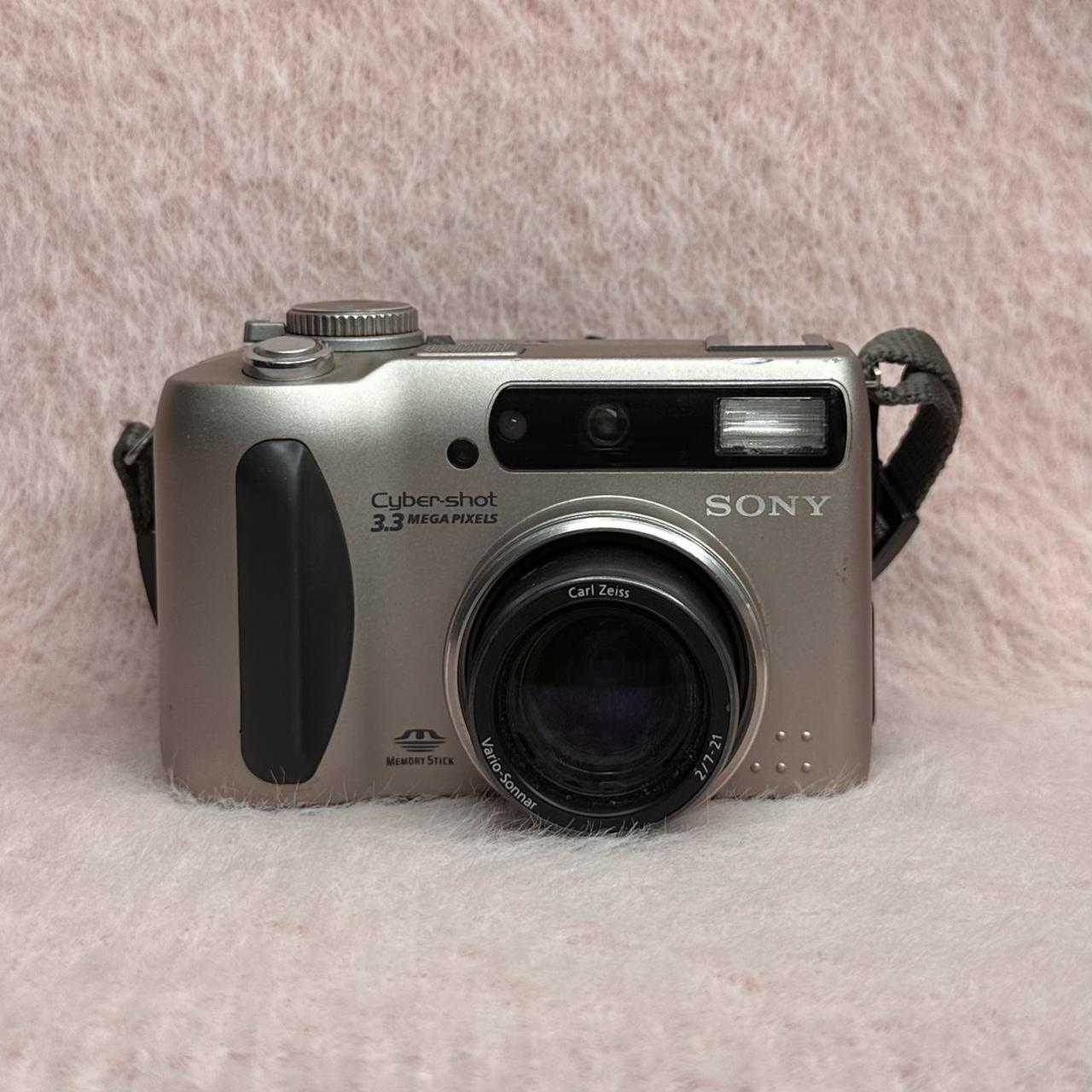 Sony Silver and Grey Cameras-and-accessories | Depop