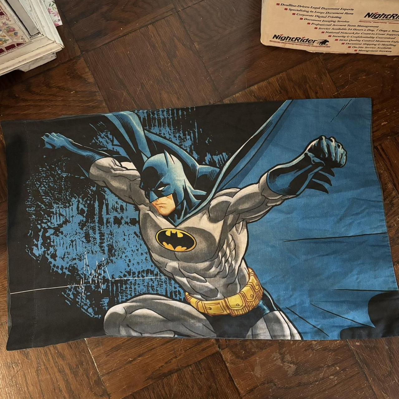 Vintage Batman pillowcase, cotton - Depop