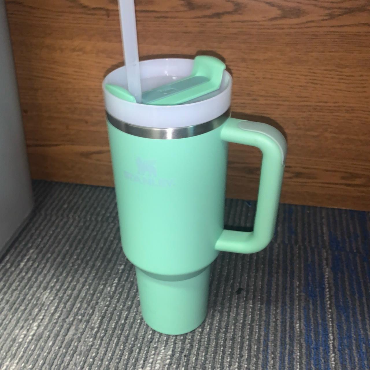 Mint Stanley the quencher h2.0 40oz - Depop