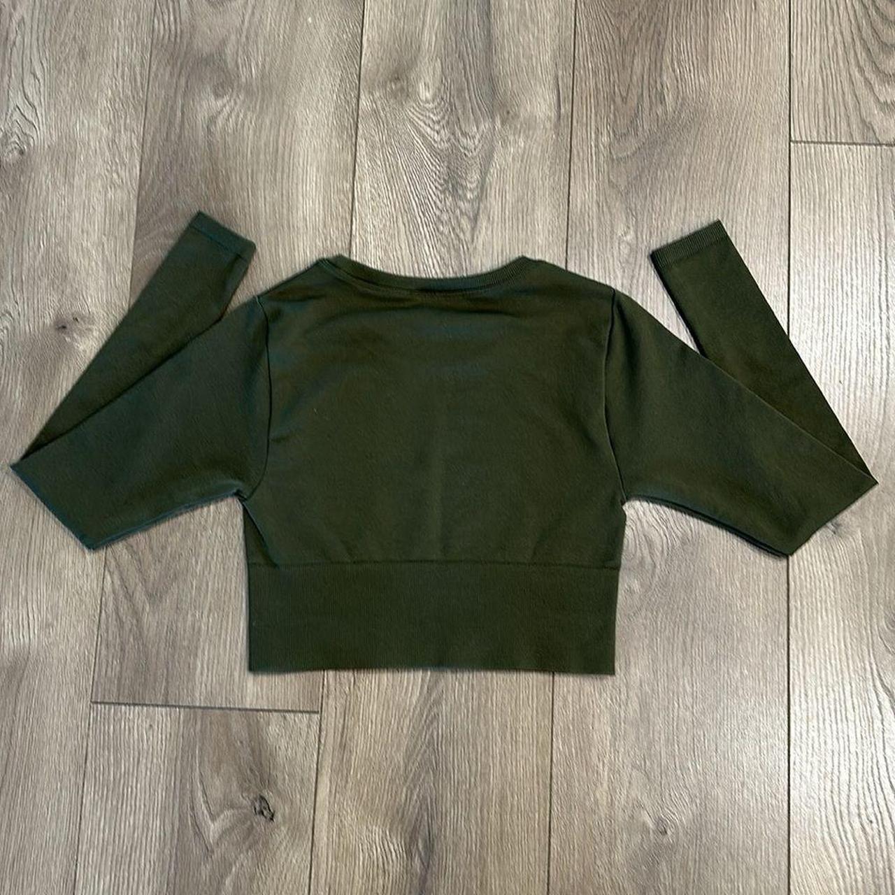 NWOT Aerie Offline Green Long Sleeve Crop Seamless... - Depop