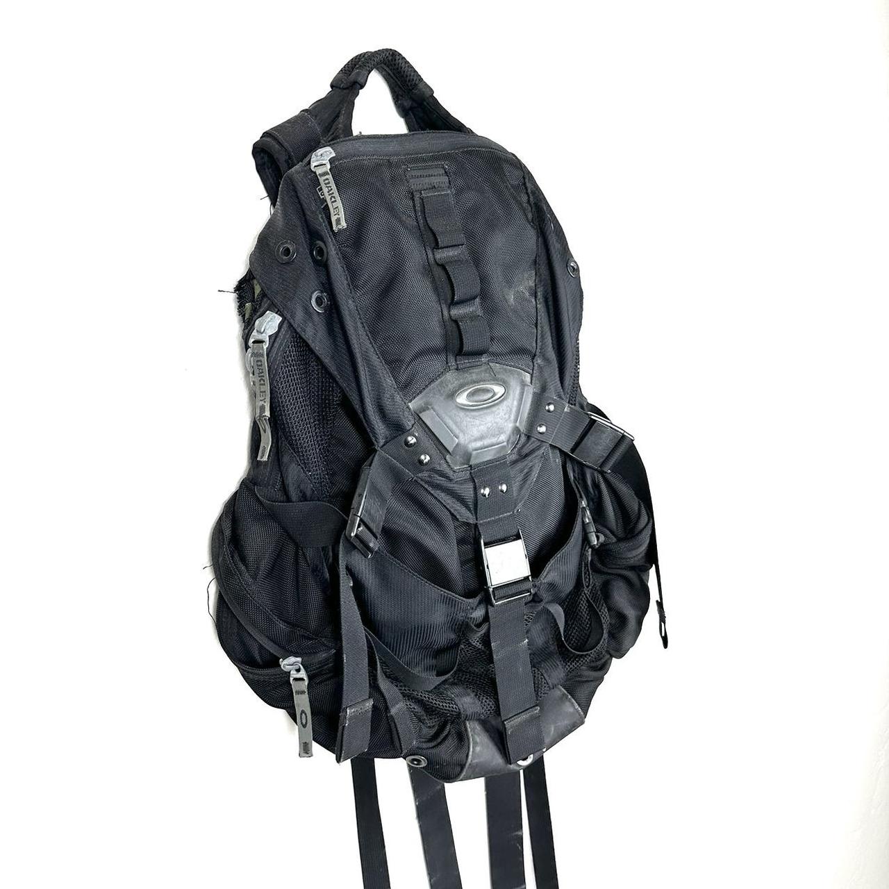 90s Oakley Backpack Has two holes near the top... - Depop