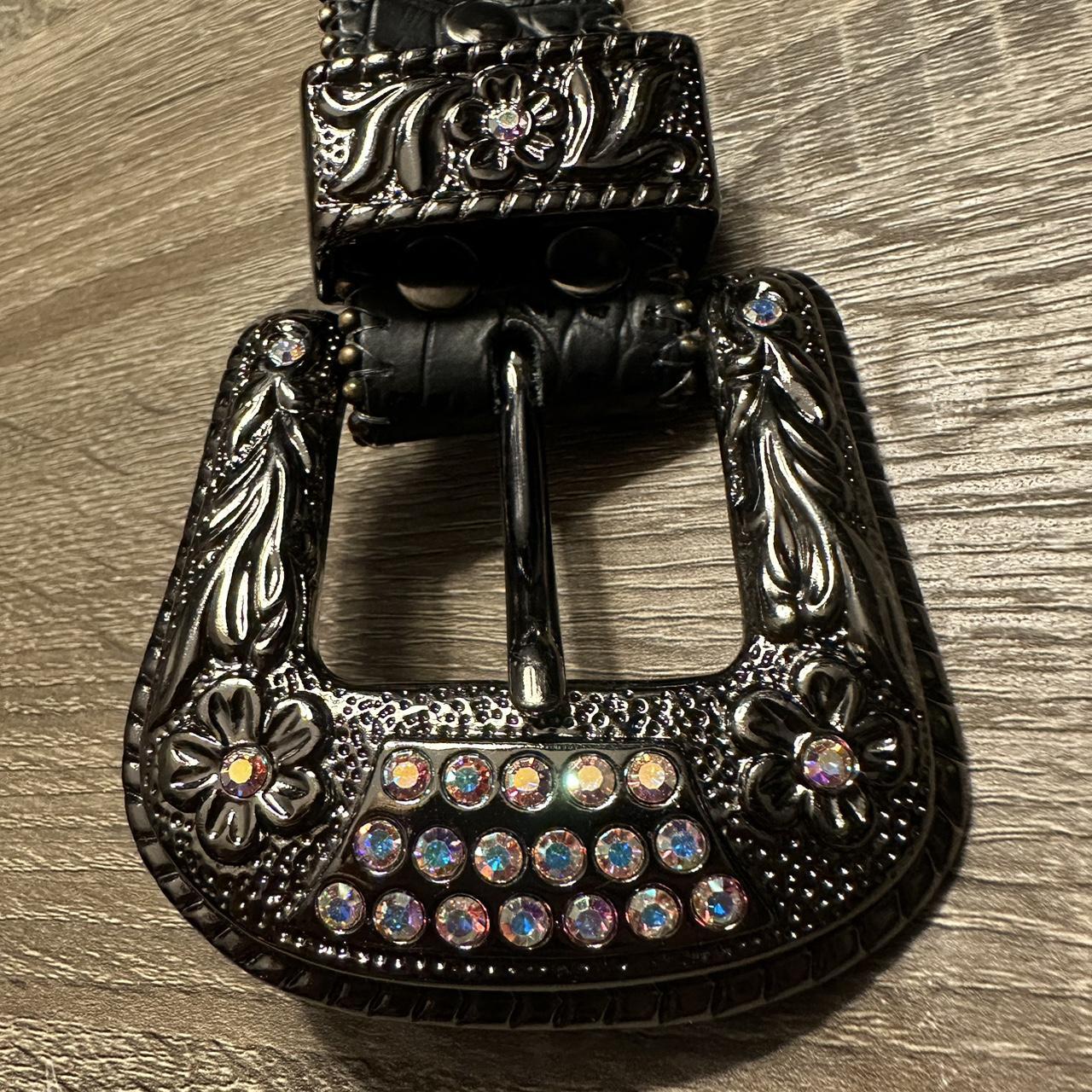 Size (30) bb belt. Outgrew it, only wear and tear is... - Depop