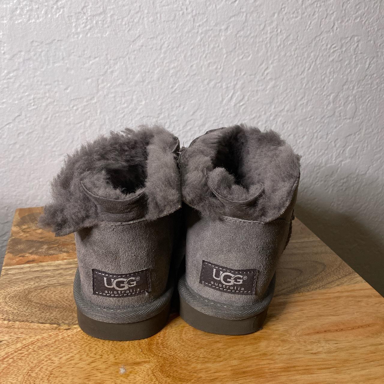 size 6 grey short uggs i cut them hence the price... - Depop
