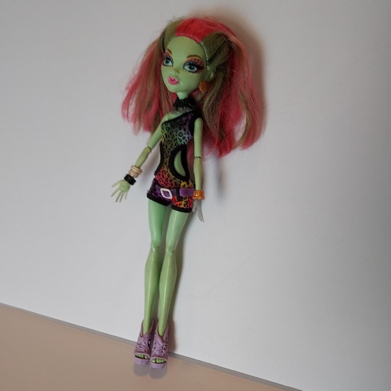 Monster High green with pink/green hair Venus... | Depop