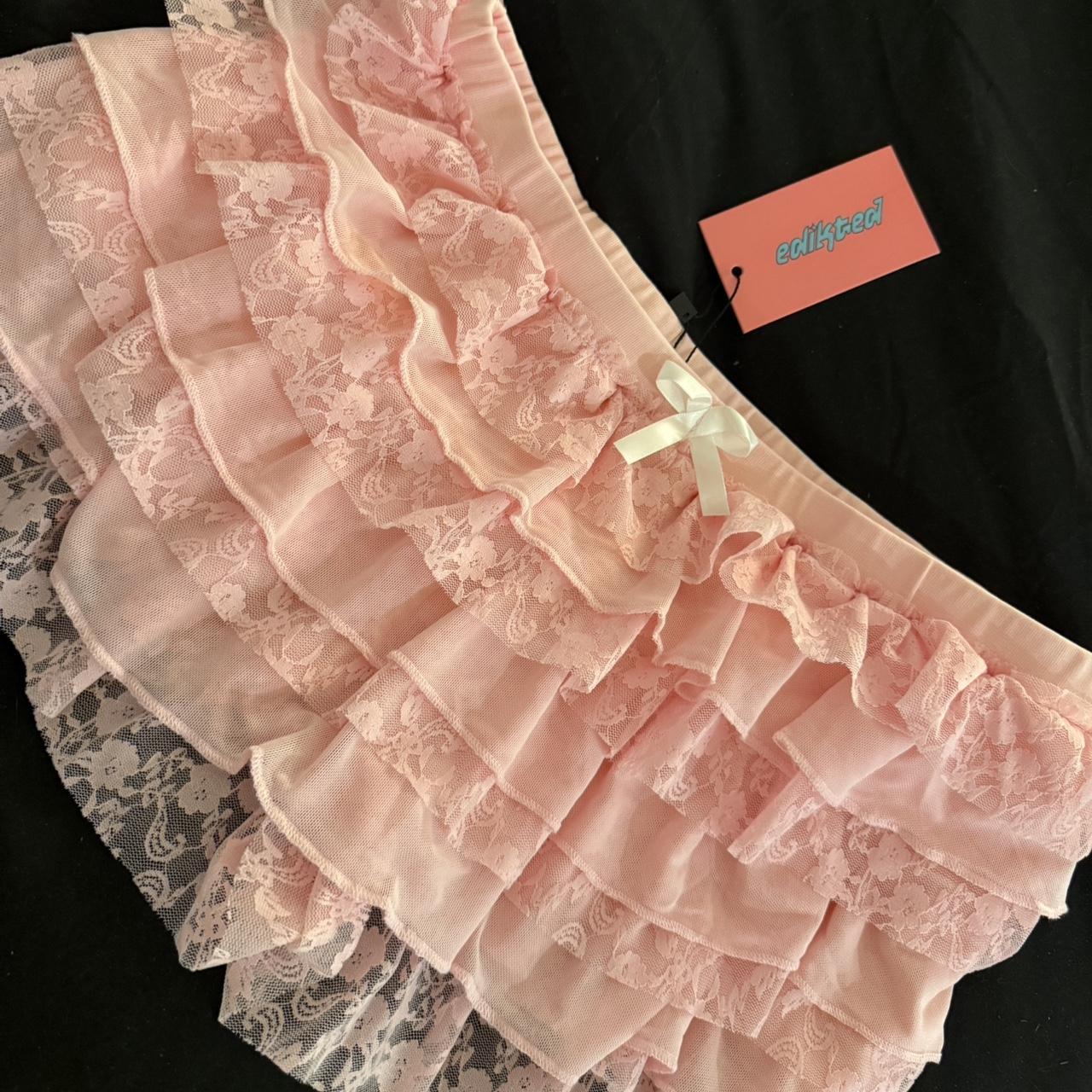 Edikted pink ruffle bloomer shorts, size small,... | Depop