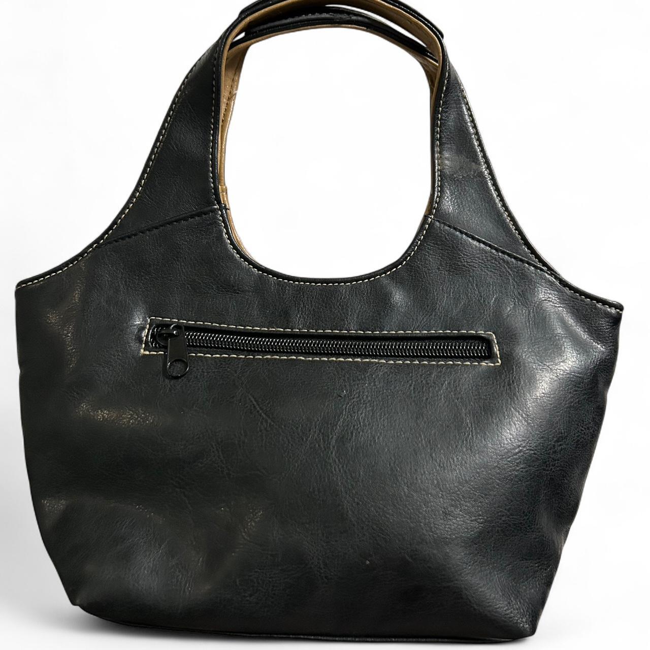 Y2K SmartLyte Black leather shoulder purse with... | Depop