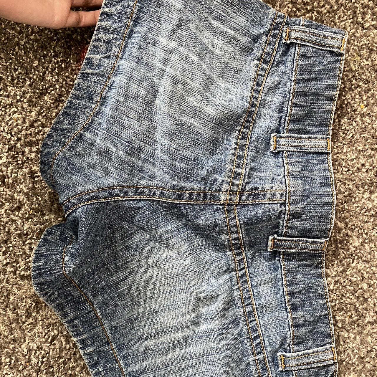 Super cute bareback early 2000s shorts Lanes size 5... - Depop