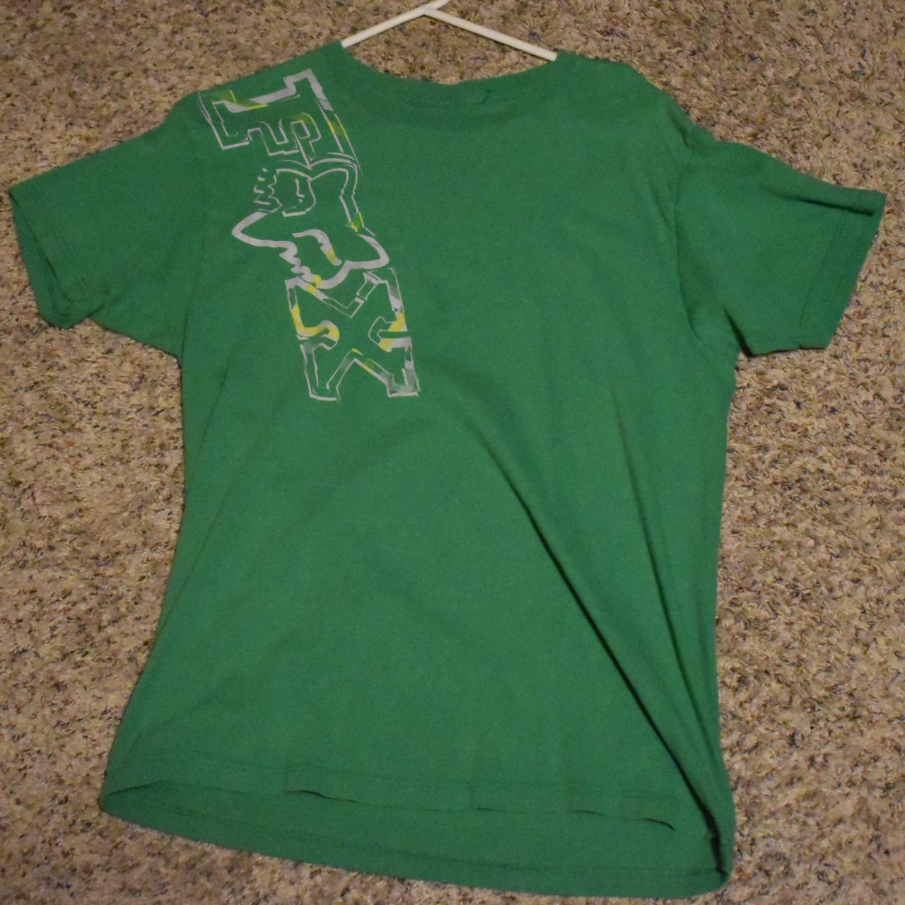 Green Fox Racing shirt. Size large - Depop