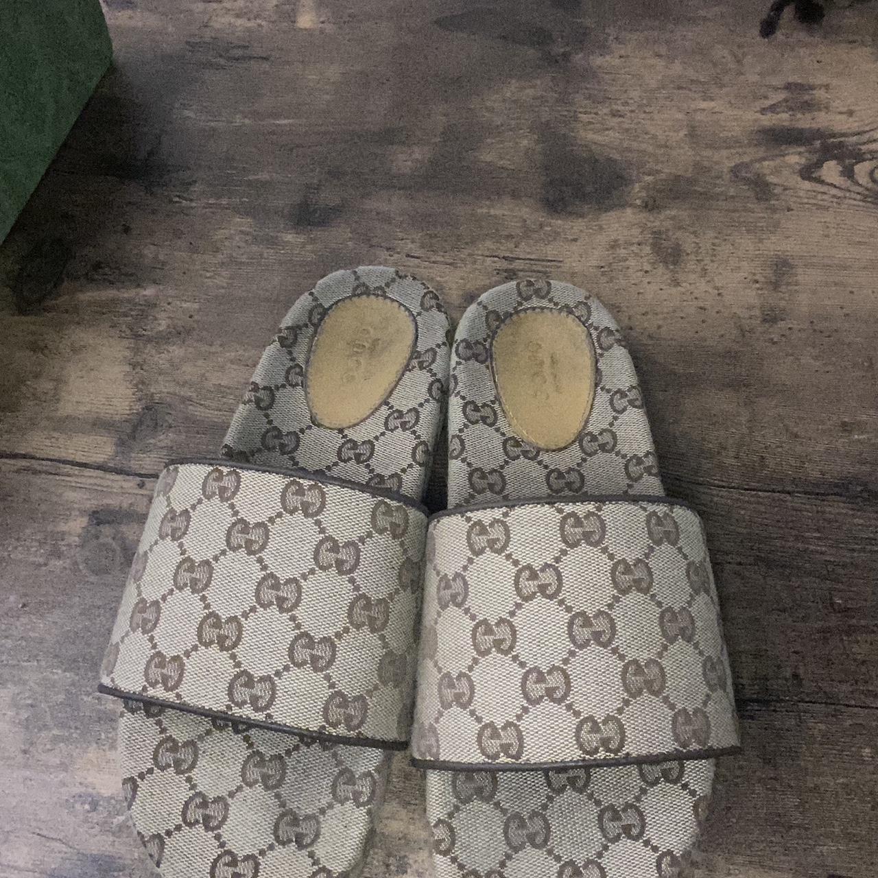 Gucci slides - Depop