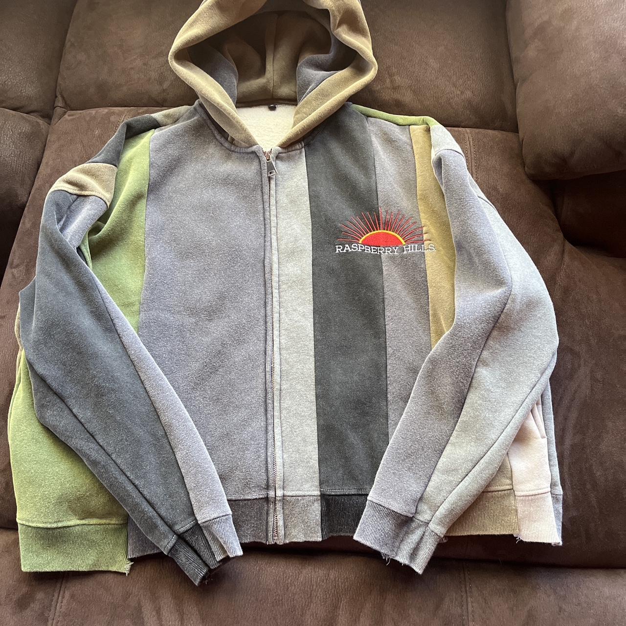 GV Gallery Raspberry Hills Bonsai Zip Up - Depop