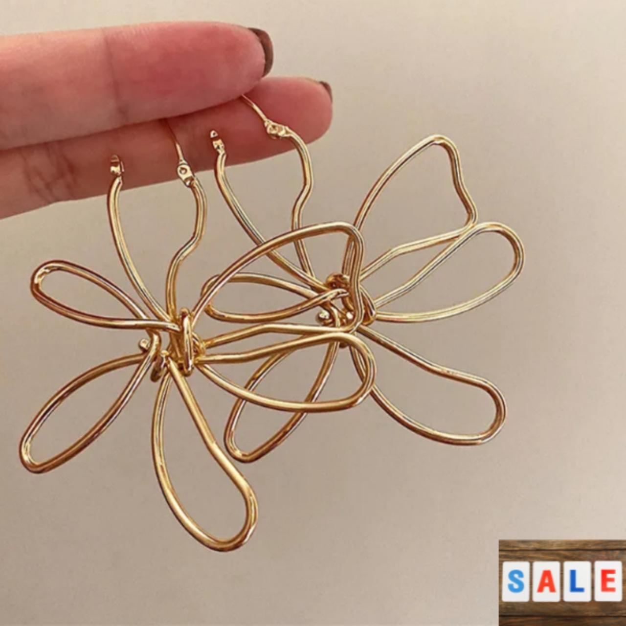 Metal Flower Earrings - Depop