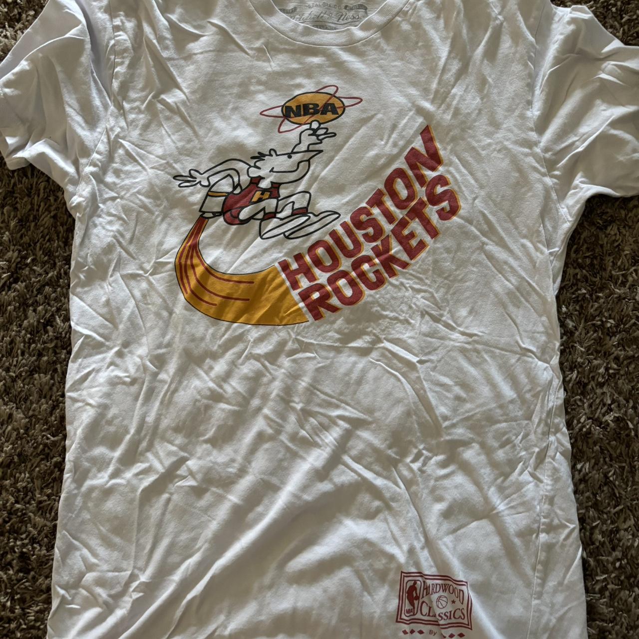 Throwback Houston Rockets Mitchell & Ness tee. - Depop