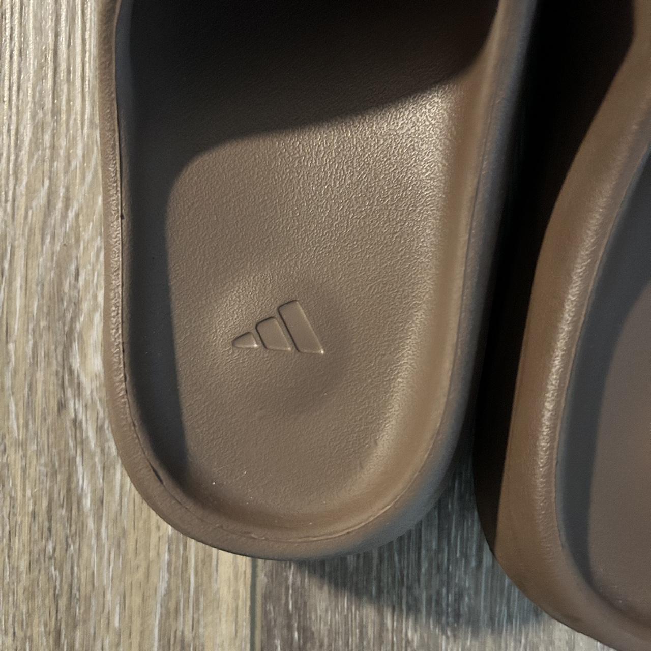 YEEZY slide brown bottom are very used the tops... - Depop