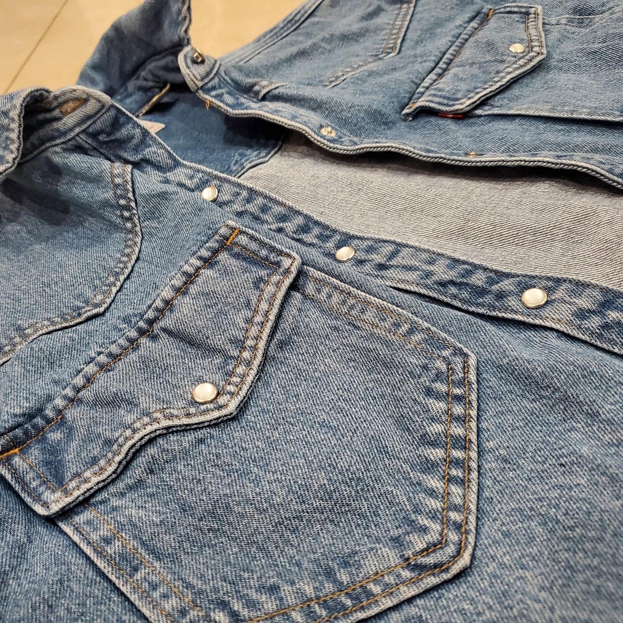 Long levis denim jacket small Worn once - Depop
