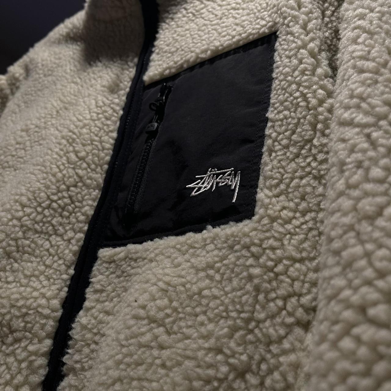 Stussy 8 ball sherpa fleece size medium tried on - Depop