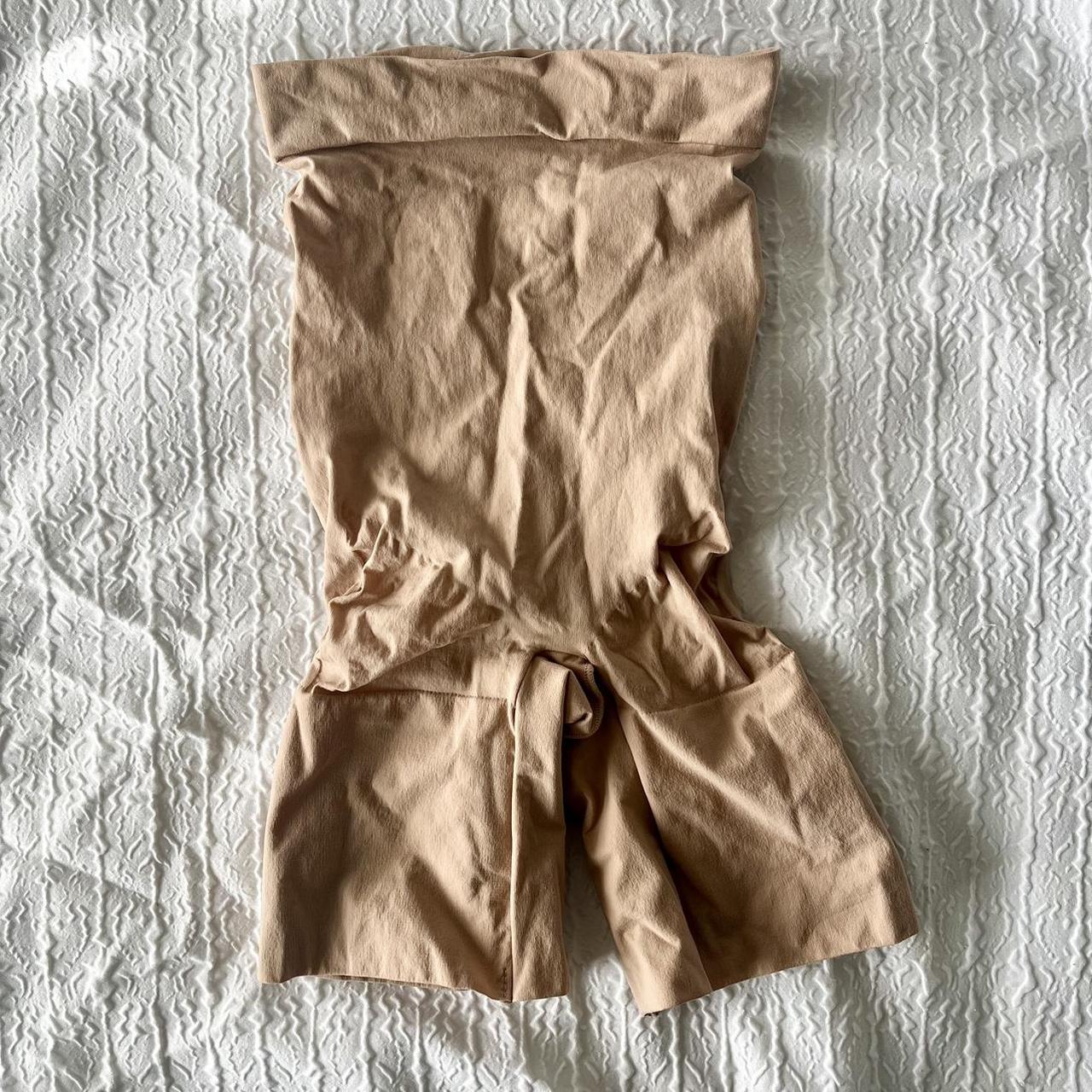 Skims Everyday Sculpt HIGH-WAISTED MID THIGH... - Depop