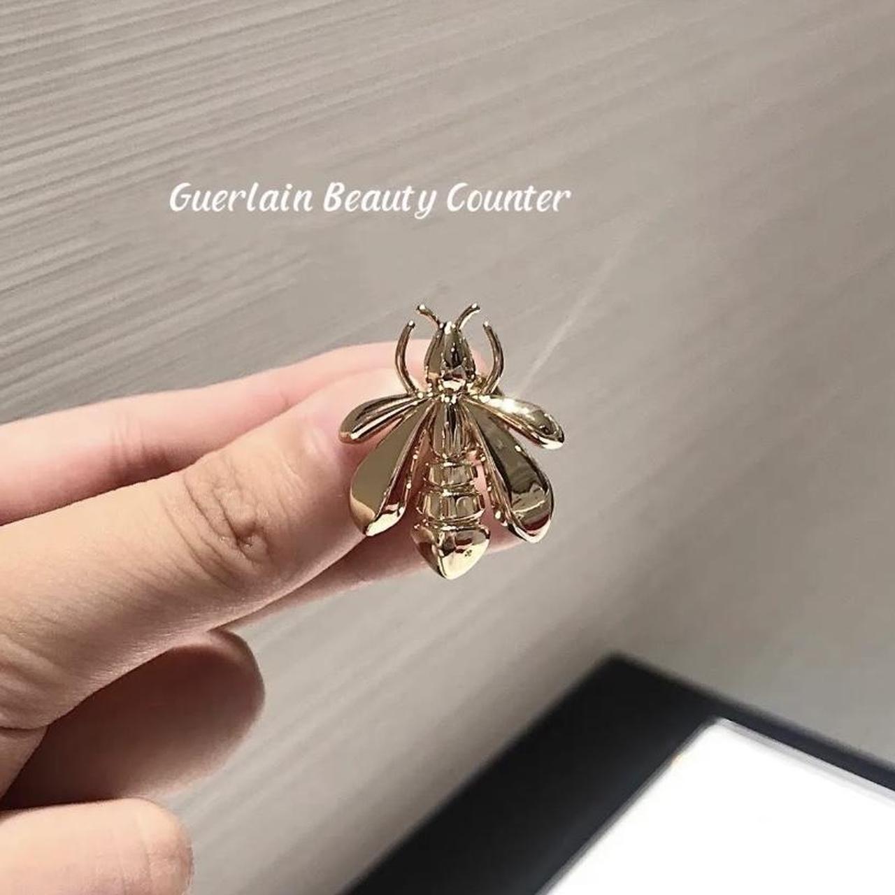 Guerlain Gold Bee Brooch Pin Lovely and elegant - Depop