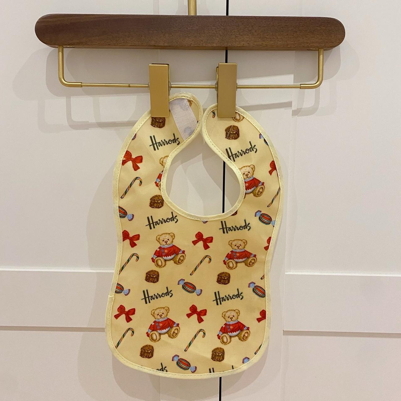 Harrods Bears baby bib New never been used - Depop