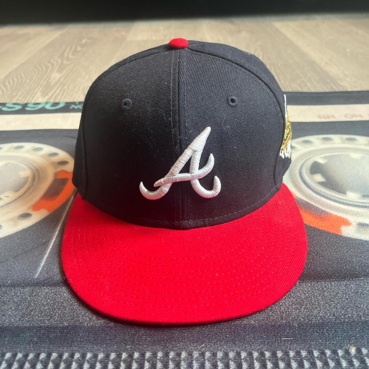 Atlanta Braves fitted cap Size 7 In good... - Depop