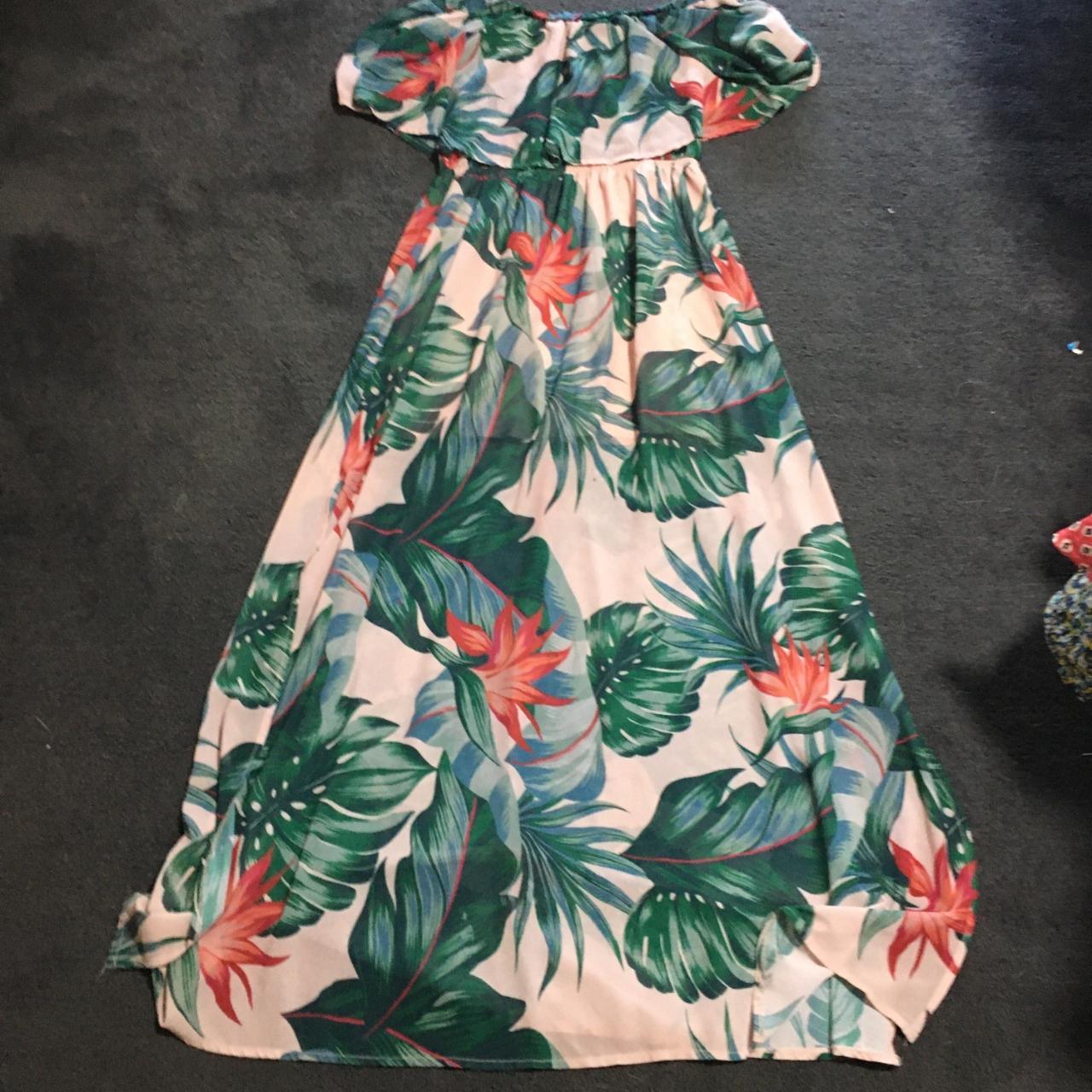 maxi floral off shoulder flowy dress - Depop