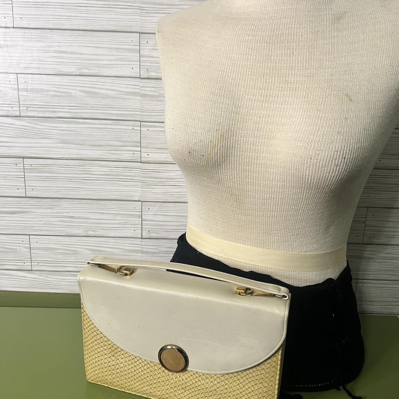 Vintage cream colored Naturalizer evening bag.... - Depop