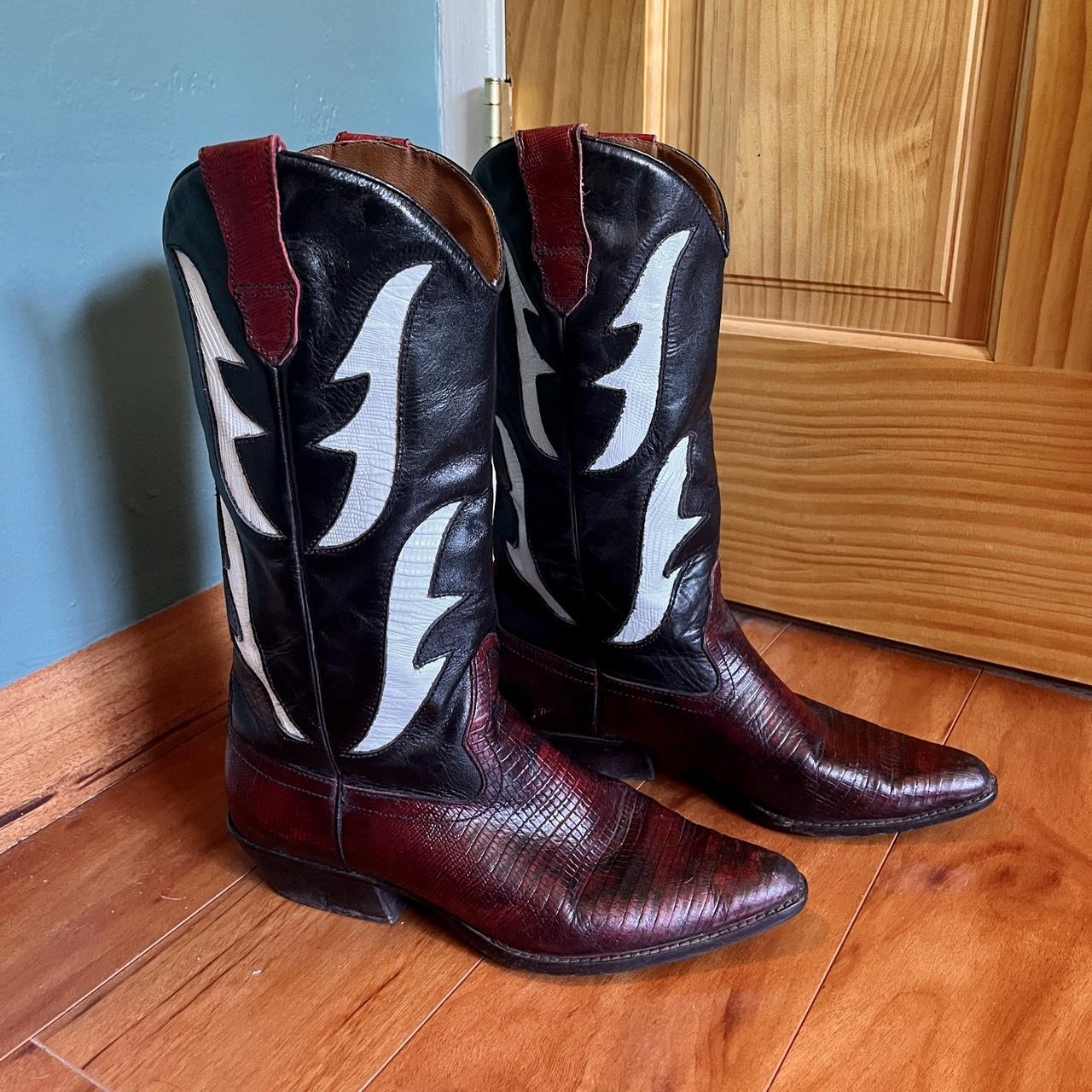 Women's Red and Black Boots | Depop