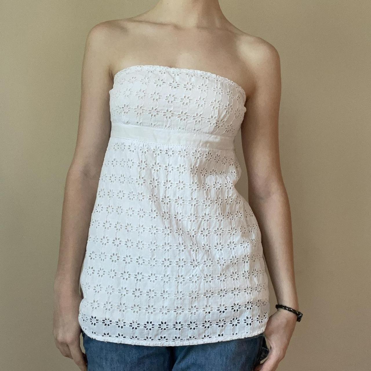 Cute strapless top! No tag! Fits small!! - Depop