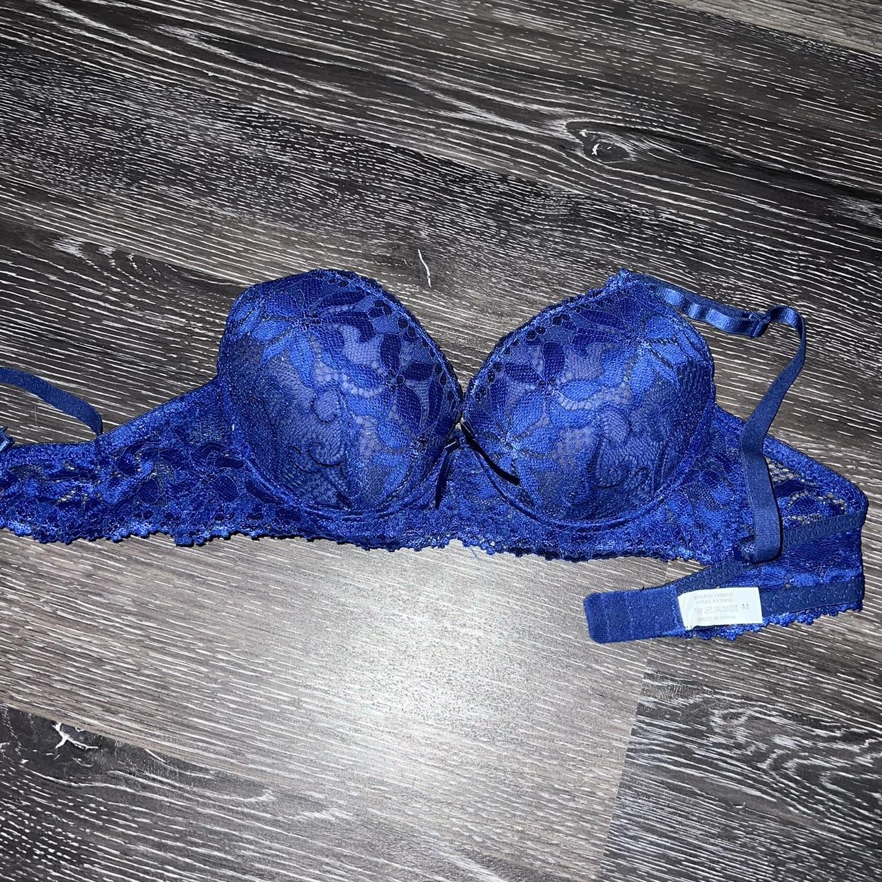 blue push up bra -never worn - Depop