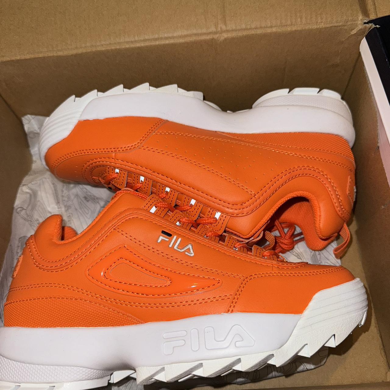 Never worn Size 6 filas trainers Still in box - Depop