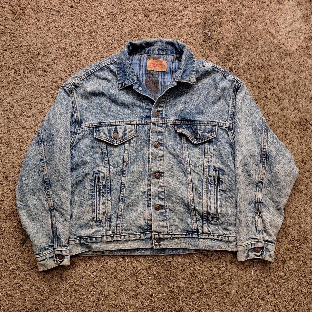 Beautiful vintage Levi's faded jean jacket Size M... | Depop