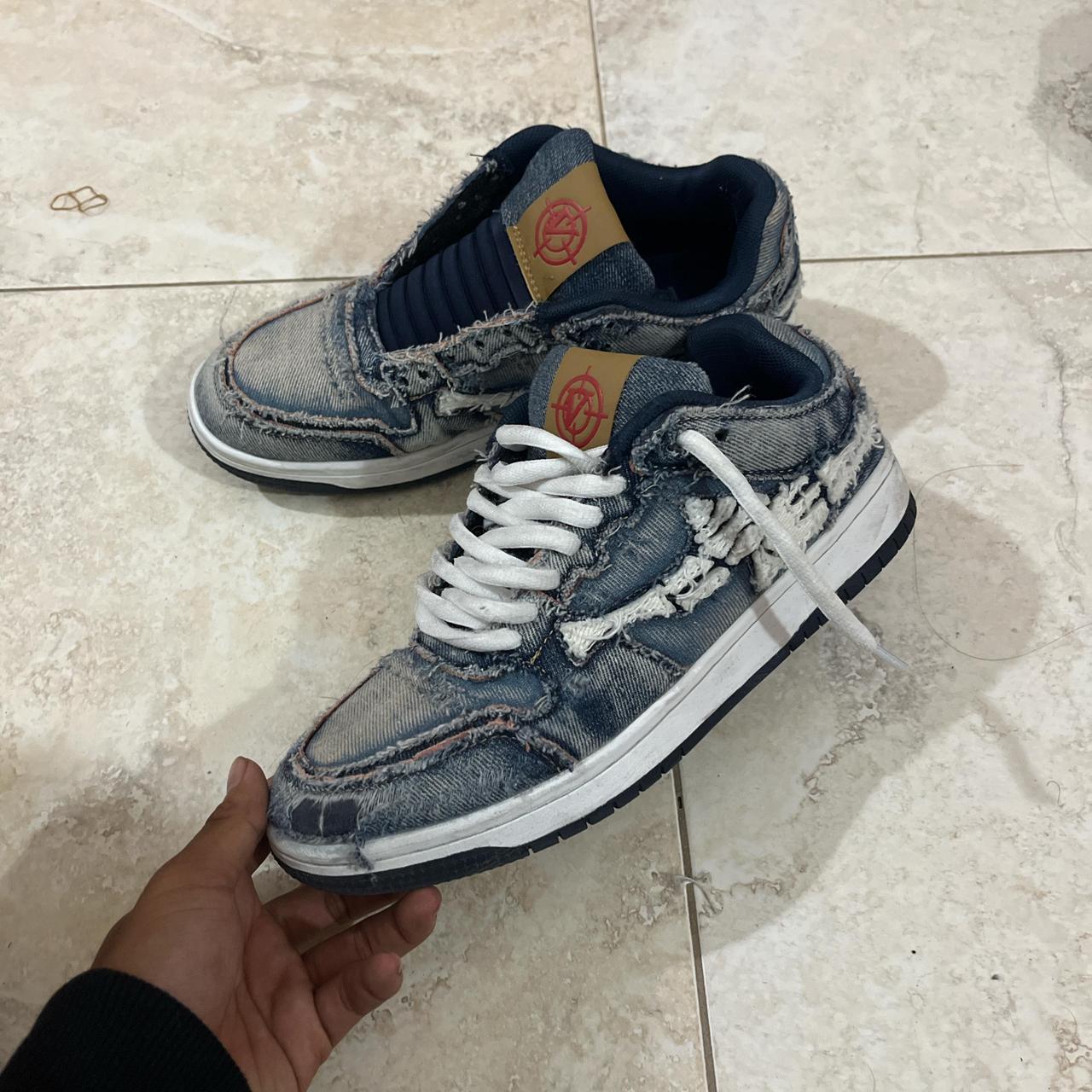 vicinity akimbo low size 8 - Depop